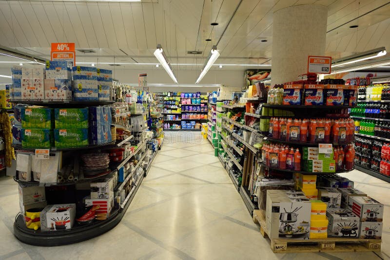 Migros fotografia editoriale. Immagine di urbano, colore - 95874001