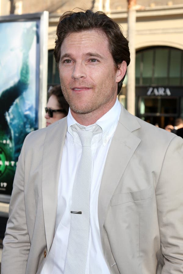 Mike Doyle editorial photo. Image of paul, lantern, featureflash - 26290451