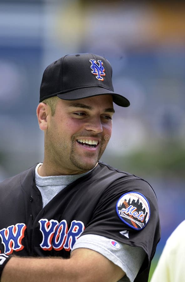 Mike Piazza New York Mets foto de archivo editorial. Imagen de hierba ...