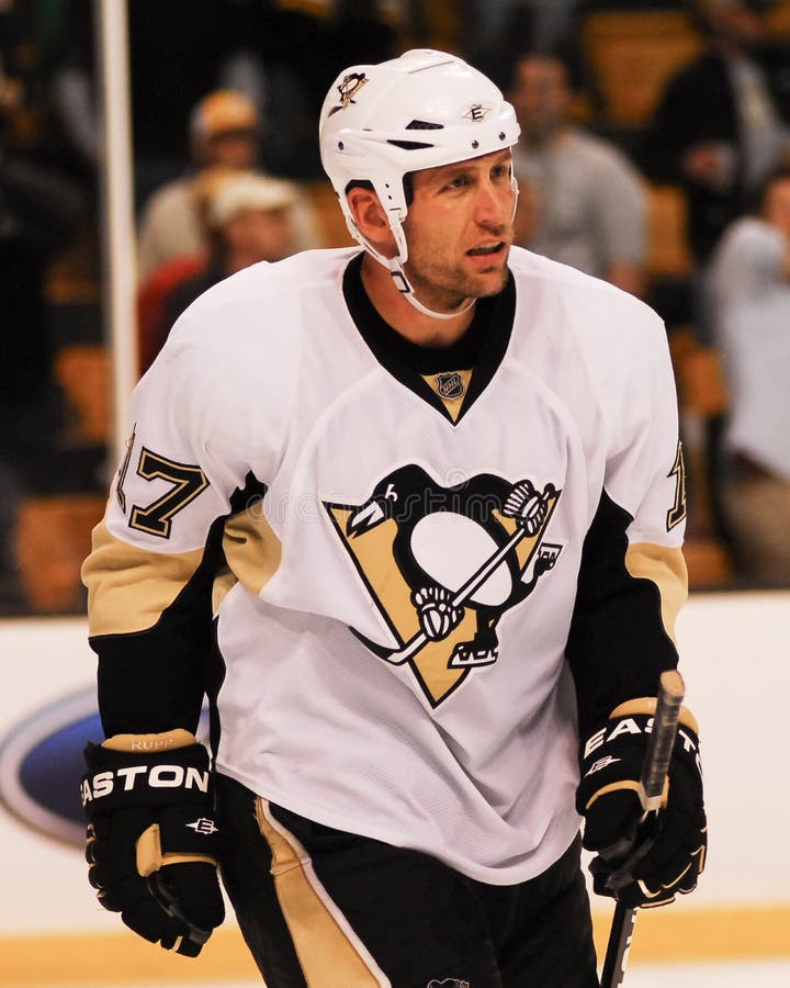 Mike Rupp Pittsburgh Penguins Editorial Photo - Image of sports ...