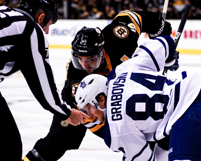Mikhail Grabovski, Toronto Mapleleafs Editorial Image - Image of helmet ...