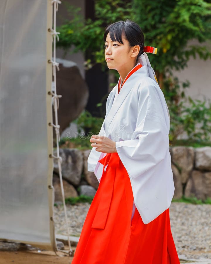 Miko at Ikuta-jinja Shrine in Kobe Editorial Stock Photo - Image of ...