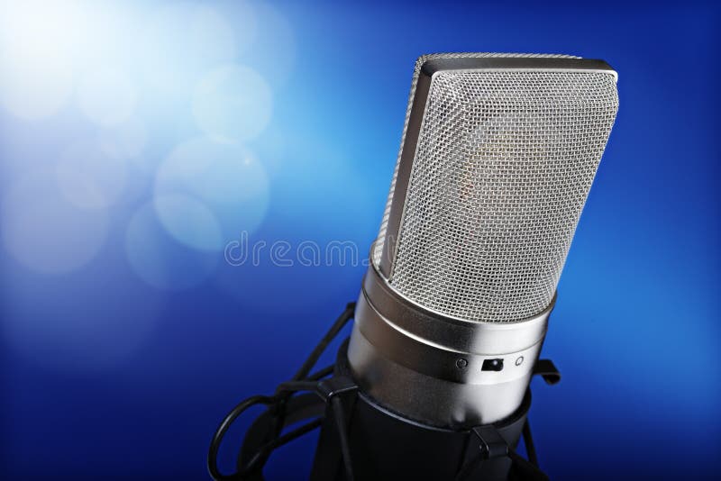 Interview mit Mikrofon stockbild. Bild von hand, kommunikation - 71572355