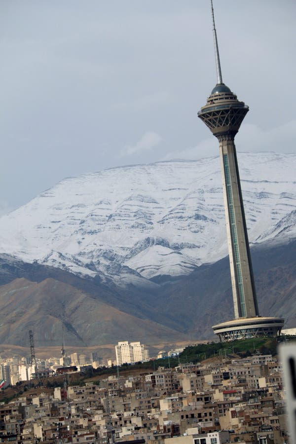 Milad Tower Bij Nacht in Teheran, Iran, Dat in Januari 2019 Wordt ...