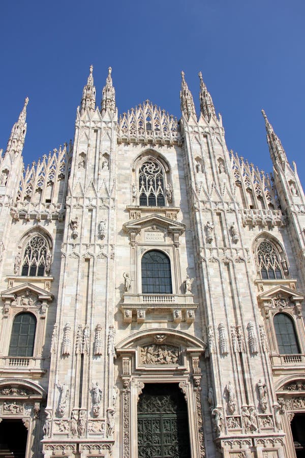 Milan Cathedral Da Virgem Maria Foto de Stock - Imagem de turismo ...