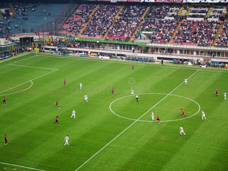 Milan-Celtic editorial photo. Image of italy, dribble - 4590381