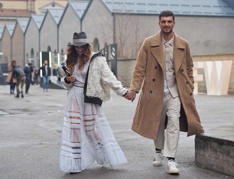 Milan February 22 2018 Fashionable Couple Walking In The Street
