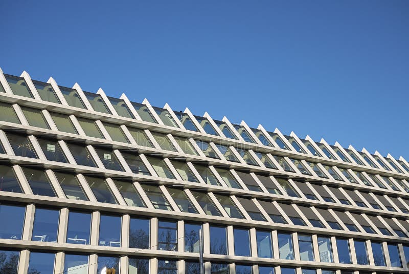 Microsoft building editorial photography. Image of redmond - 18655332