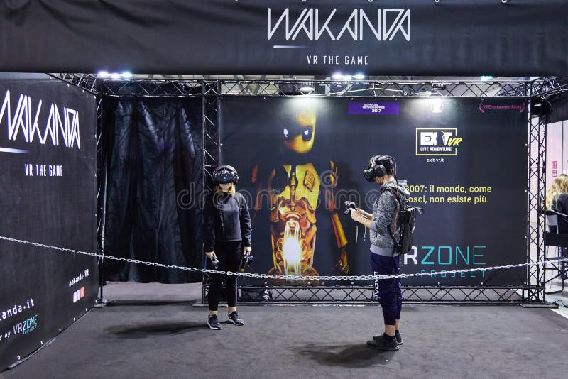 Visitors Trying Out the Smash Smartshooter Sights System at Army Open ...