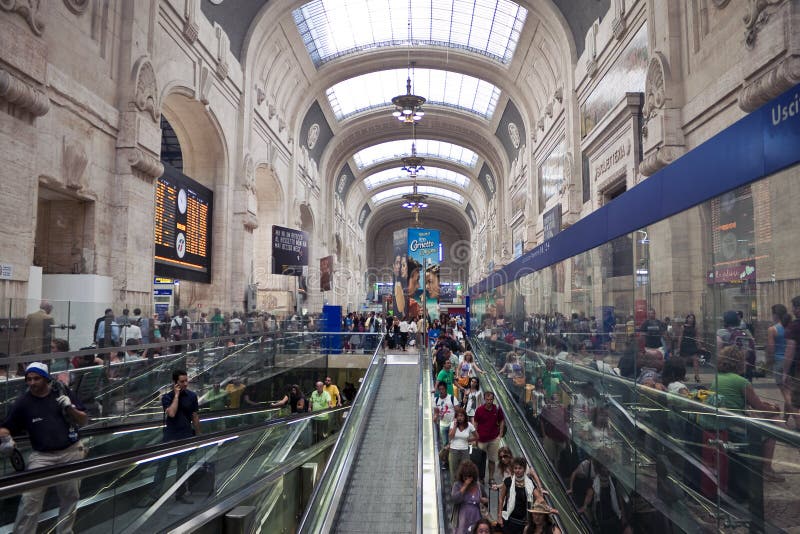 Milan railway station editorial image. Image of arrival - 16770055