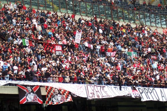 Milan Stadium - Crowd of Fans Editorial Stock Image - Image of ...