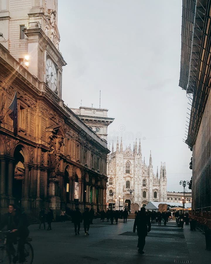 Milano view of Duomo editorial stock image. Image of milano - 112646899