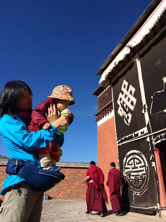 Milarepa Temples editorial photo. Image of golden, architectural - 43016361