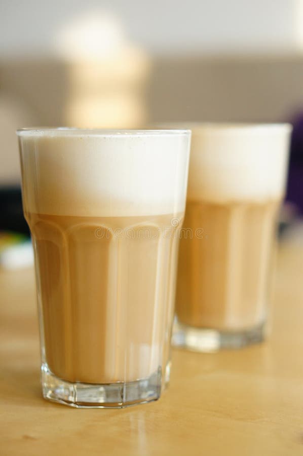 Latte macchiato stockfoto. Bild von kaffee, milch, geschäumt - 24444748
