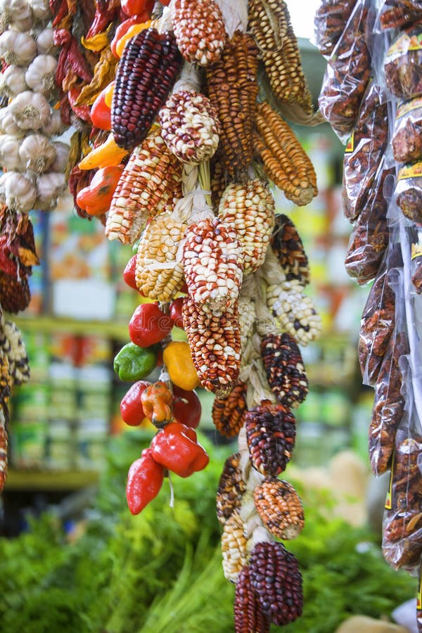 Milho peruano foto de stock. Imagem de cuzco, cores, closeup - 43194692