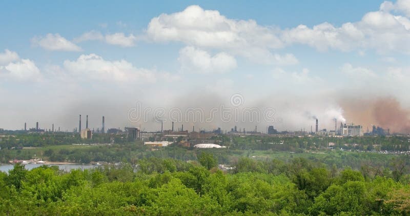 Milieuvervuiling stock foto. Image of panorama, pijpen - 15056594