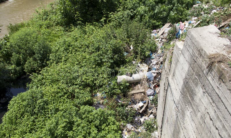 Milieuvervuiling stock foto. Image of verpakking, recycleer - 31339848