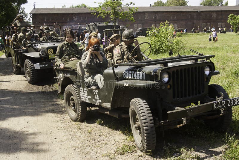 Militaire auto redactionele stock afbeelding. Image of militair - 19861279