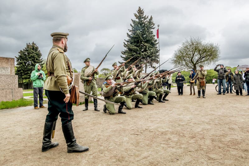 Militairen Van Het Keizer Russische Leger in Historische Reconstructi ...