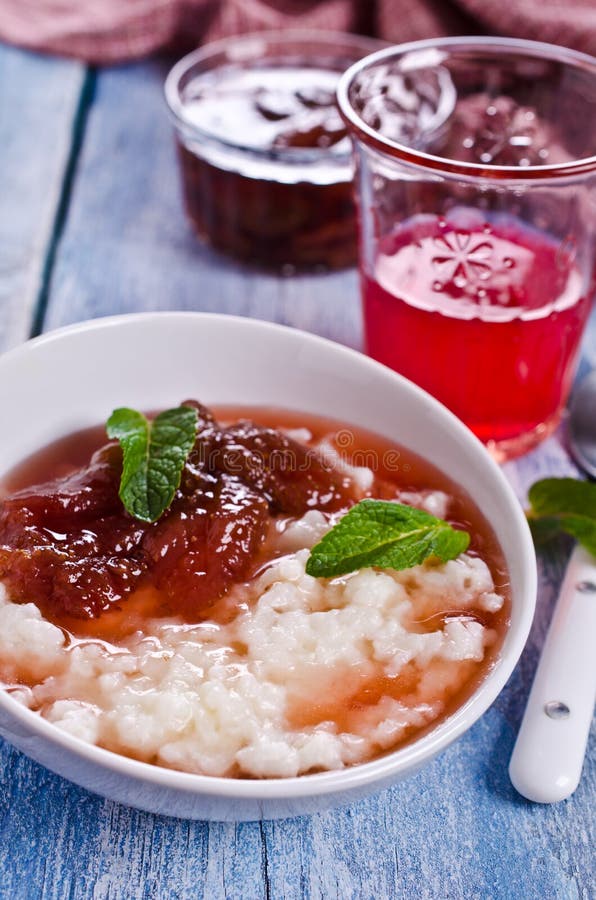 Milk rice porridge stock image. Image of dessert, cream - 85024649