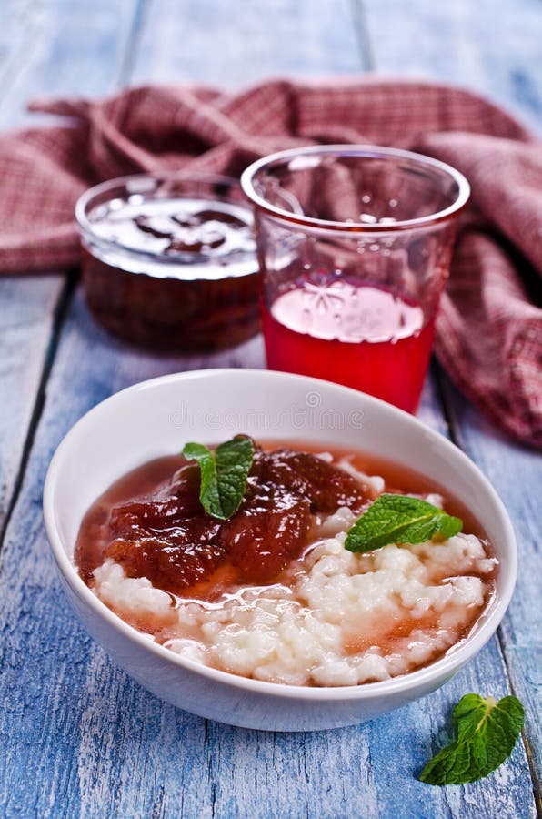 Milk rice porridge stock image. Image of cuisine, delicious - 85084361