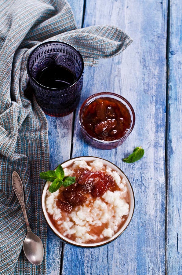 Milk rice porridge stock photo. Image of creamy, cooking - 85115248