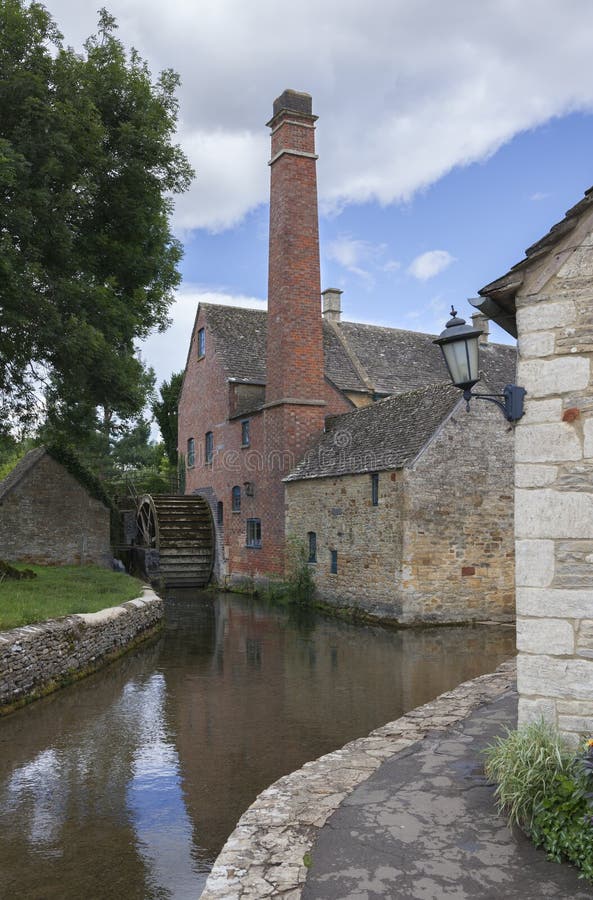 The Mill at Lower Slaughter Stock Image - Image of cotswolds, water ...