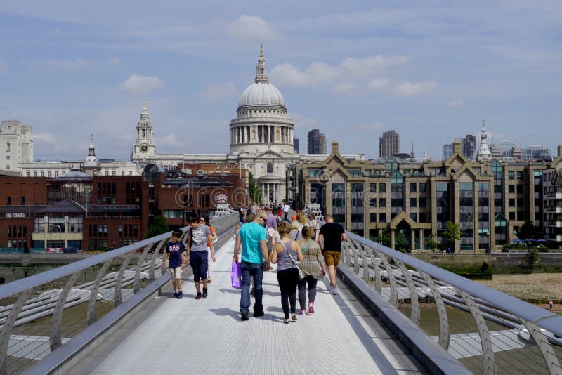 Millennium Bridge in London Editorial Image - Image of kingdom, england ...