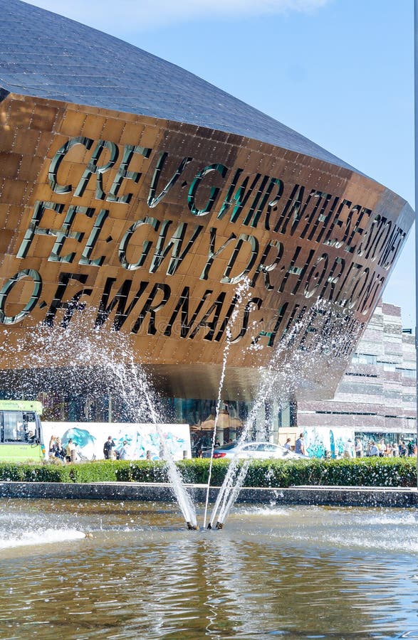 Millennium Center in Downtown Chicago Editorial Photography - Image of ...