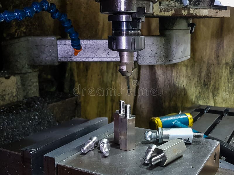 Milling Cnc Machine Tool with Mill for Metal and Plastic Processing ...