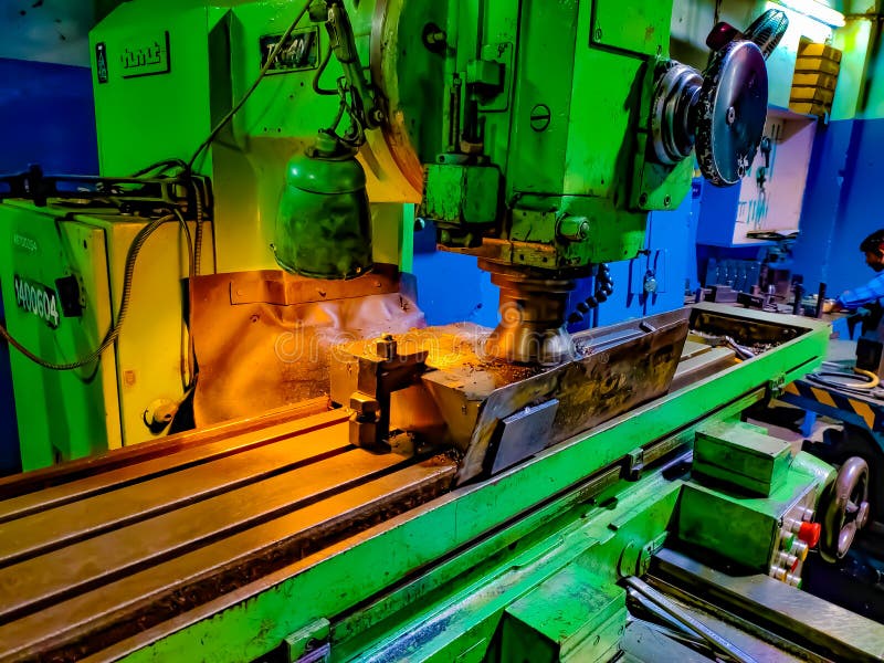 Milling Picture,facing on Conventional Milling Machine Editorial Stock ...