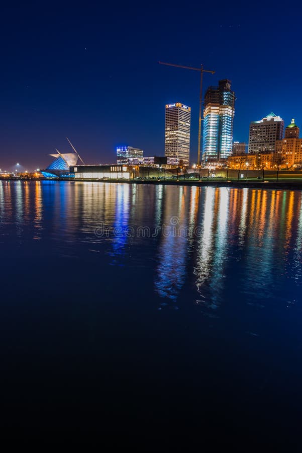 Milwaukee at Night stock image. Image of waterfront, lake - 70086531