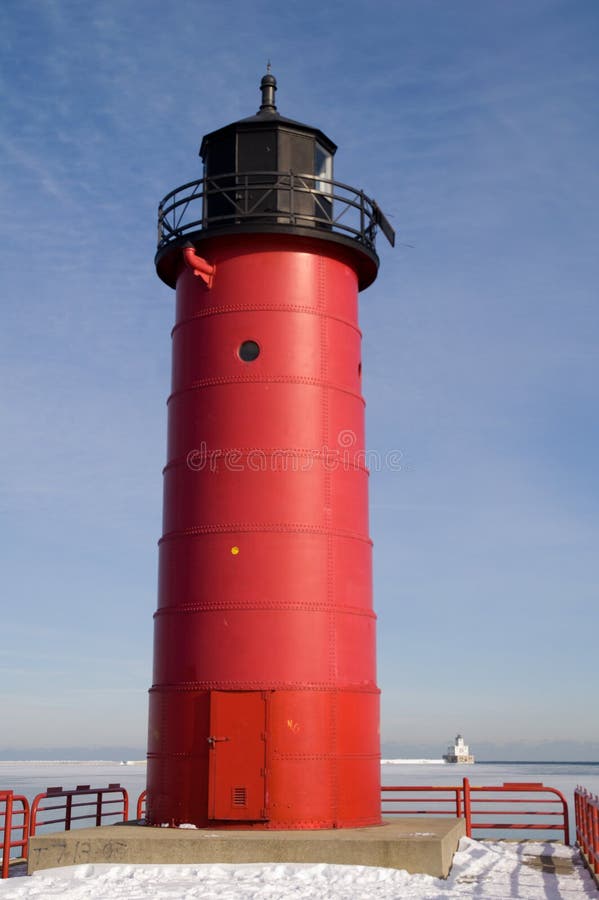 Milwaukee Pierhead Lighthouse Stock Image - Image of winter, snow: 7961747
