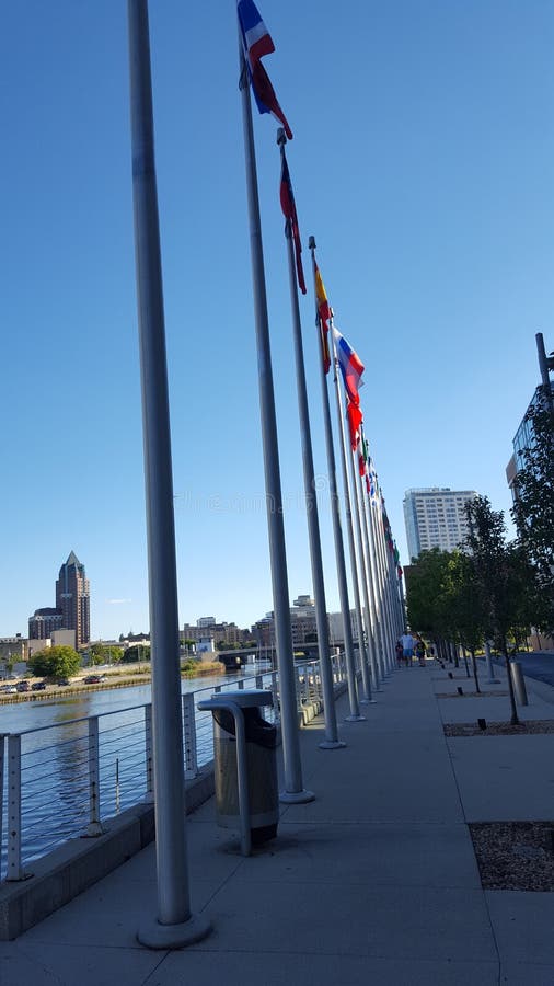 Milwaukee river walk editorial stock photo. Image of walk - 81743993