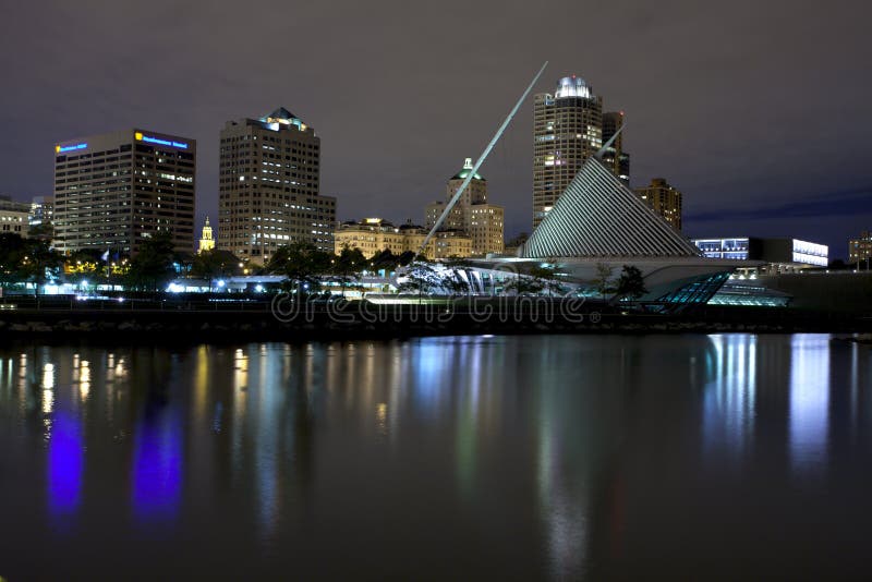 Milwaukee Wisconsin at Night Stock Image - Image of cityscape, skyline ...