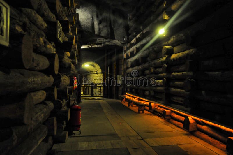 Mina de sal Wieliczka foto de archivo. Imagen de pasamano - 40661424
