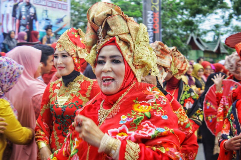 Minang Women in Traditional Custom Editorial Stock Photo - Image of ...