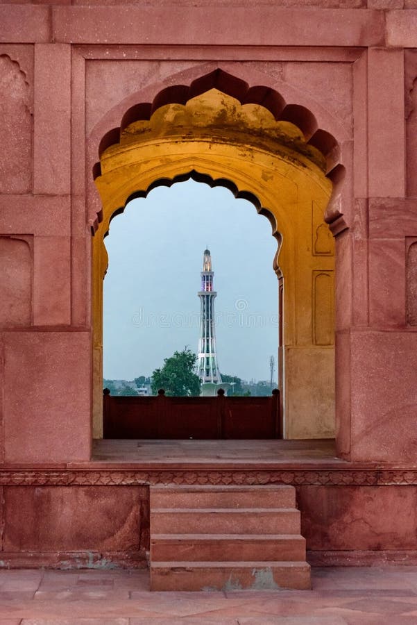 Minar-e-Pakistan,Lahore Punjab Stock Image - Image of arch, stairs ...