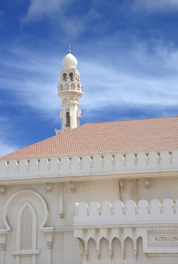 Minaret of Sheikh Isa Bin Ali Mosque on Blue Sky Stock Photo - Image of ...