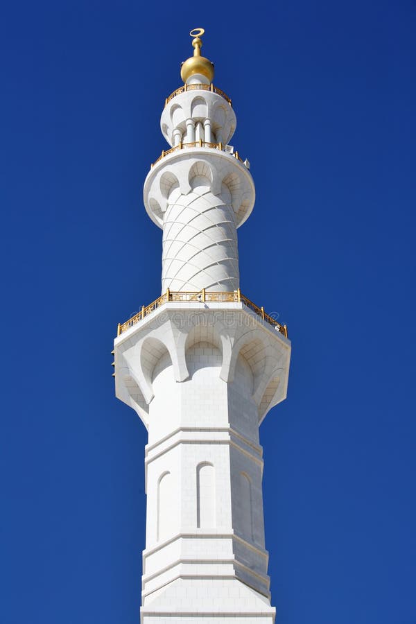 Minarete da mesquita foto de stock. Imagem de oriental - 32868188