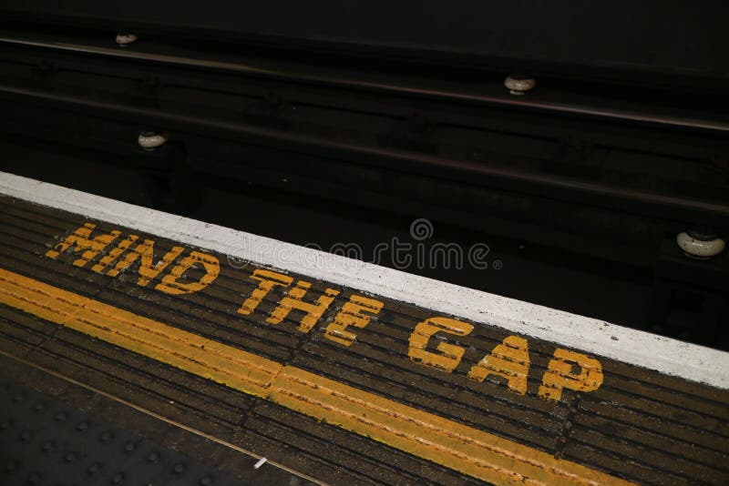 `Mind the Gap` Sign Located in the London Underground Editorial Stock ...