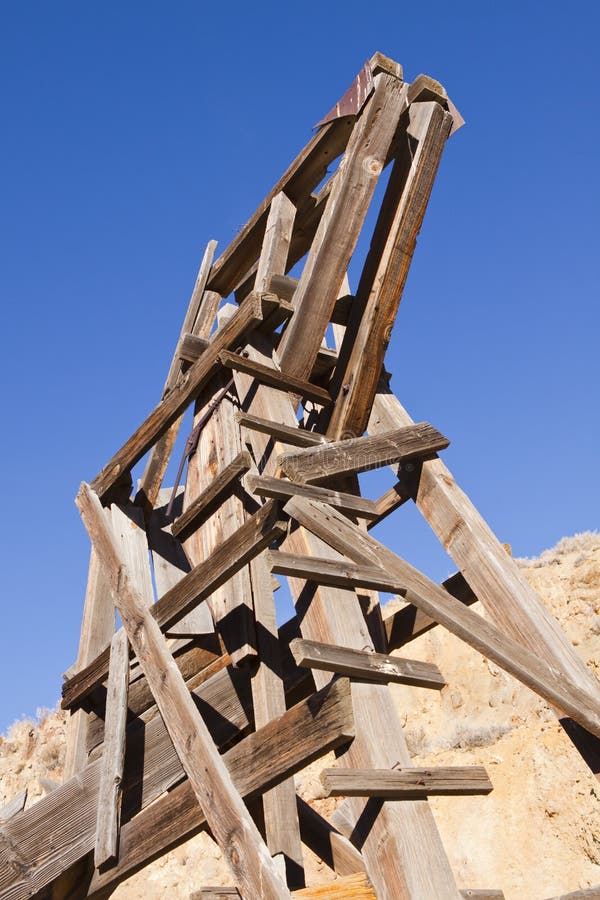 Mine Shaft Headframe stock image. Image of dirt, gold - 22792719