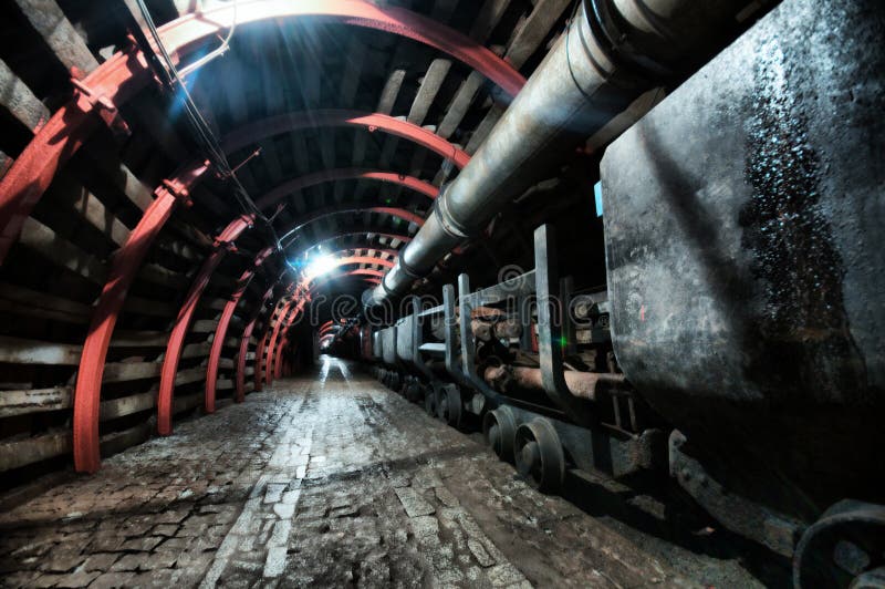 Mine tunnel with path editorial photography. Image of copper - 31417872