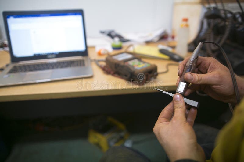 Rope Access Abseiler Inspector Setting Performing Inspecting ...