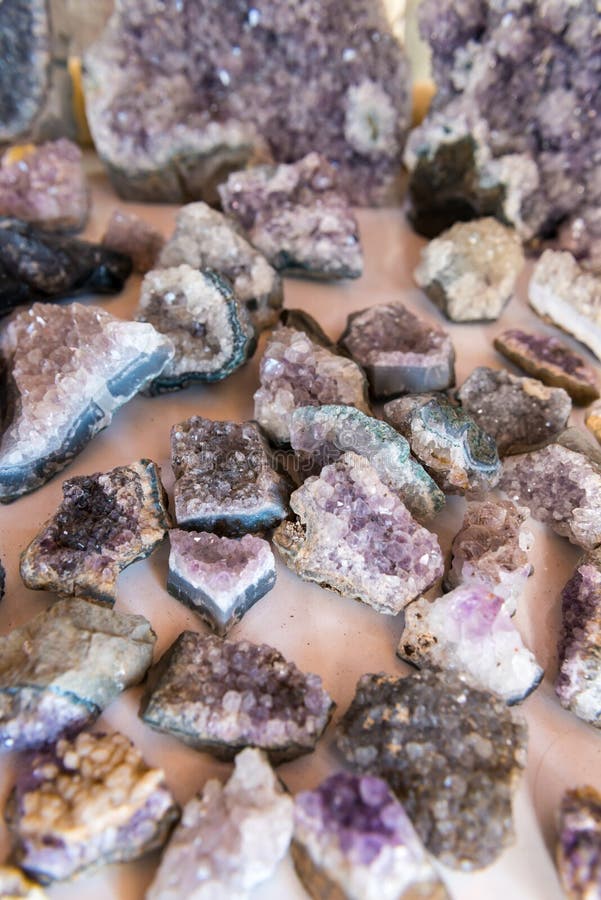 Minerais, Quartzo Natural Da Cor Foto de Stock - Imagem de joias, pedra ...