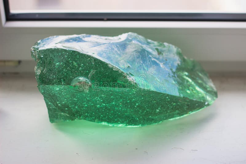 Piedra De Gema Esmeralda Mineral Piedra Preciosa Verde De La Roca ...