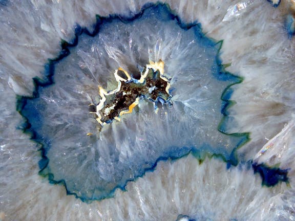Minerale blu di geode fotografia stock. Immagine di minerale - 86551684