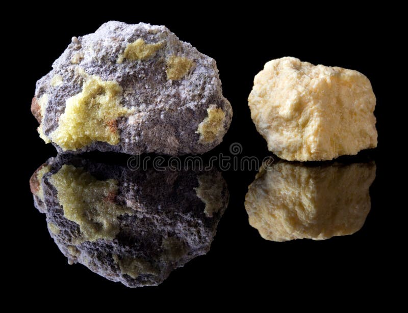 Pietra Minerale Dello Zolfo O Dello Zolfo, Elemento Naturale Del Fragil ...