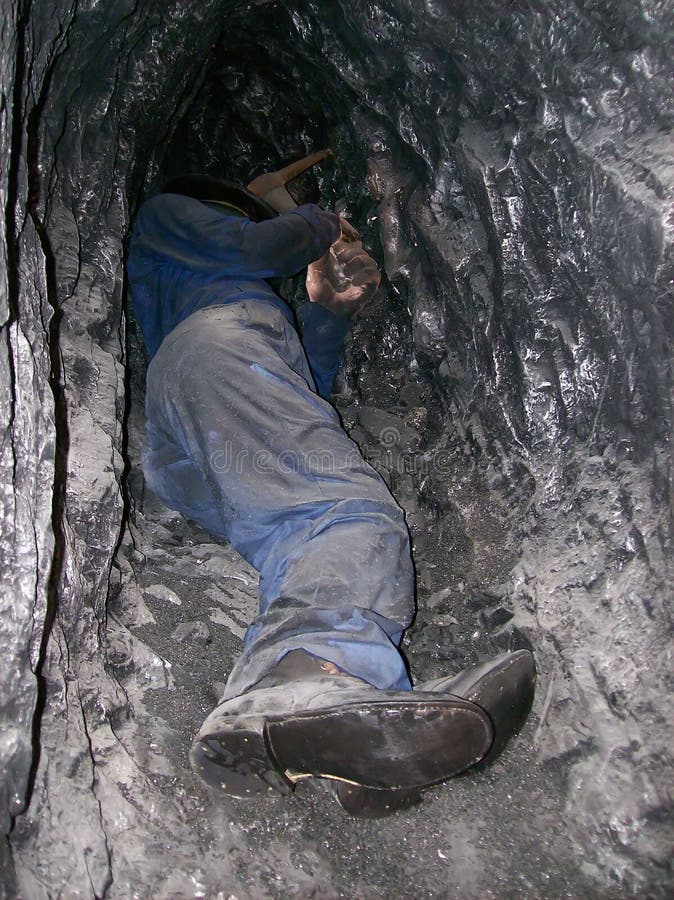 Minero imagen de archivo. Imagen de mineral, minero, oscuro - 82686993