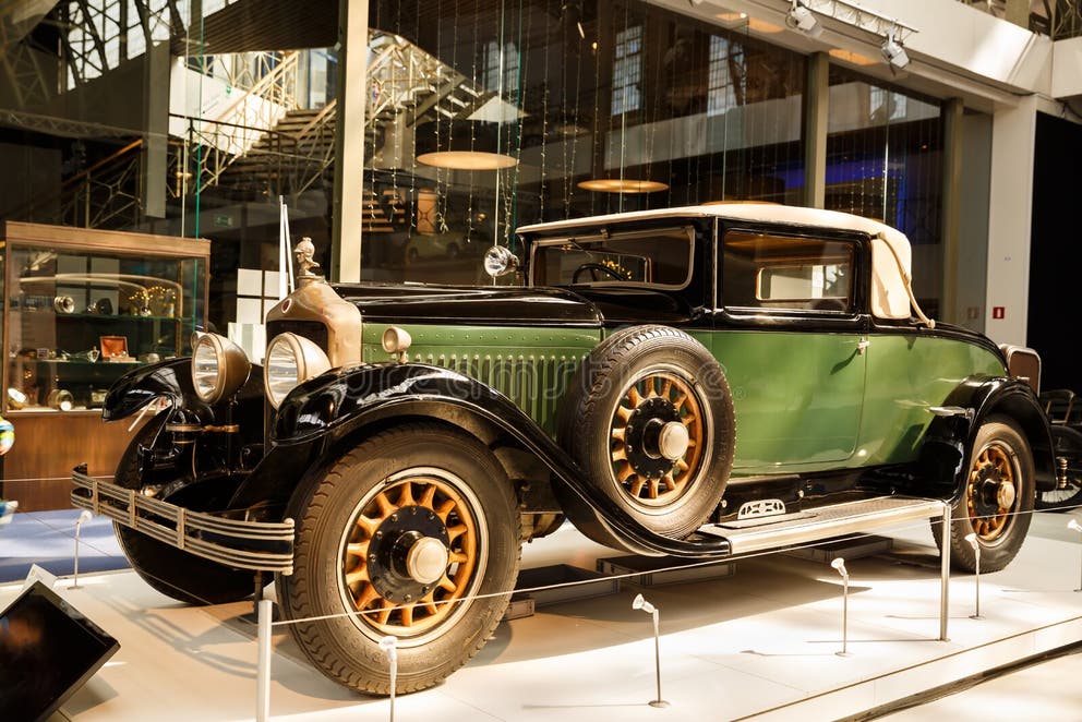 Minerva, tipo AE, 1929 fotografía editorial. Imagen de linterna - 124893822